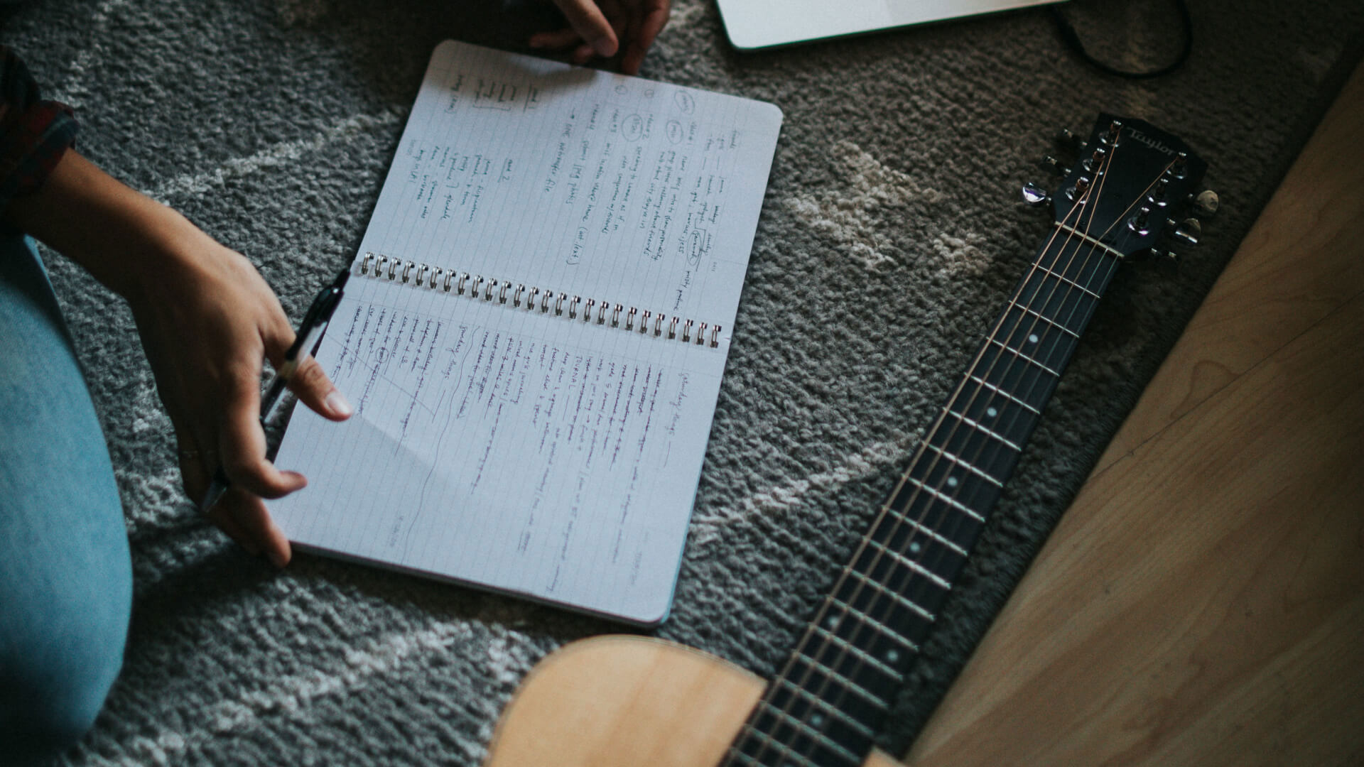 Guitar Chord D#m: Structure, Notes and Theory