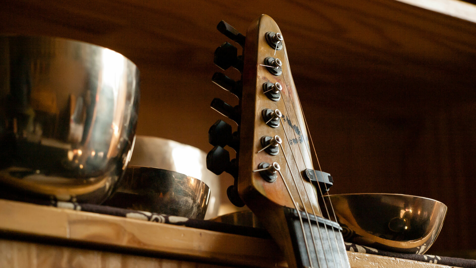 Akkord D# auf der Gitarre: Aufbau, Noten und Theorie